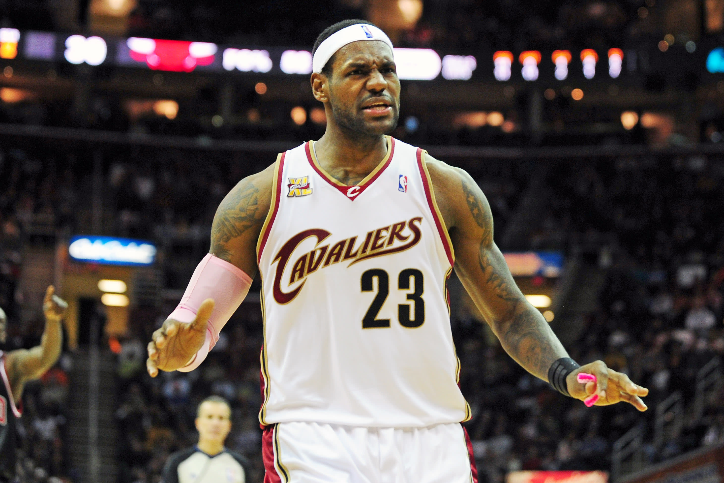 3 NBA Trade Rumors Swirling For LeBron James - The Spun