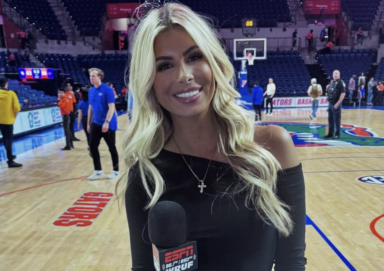 'Stunning' NCAA Tournament Reporter Turns Heads With Swimsuit Photo ...