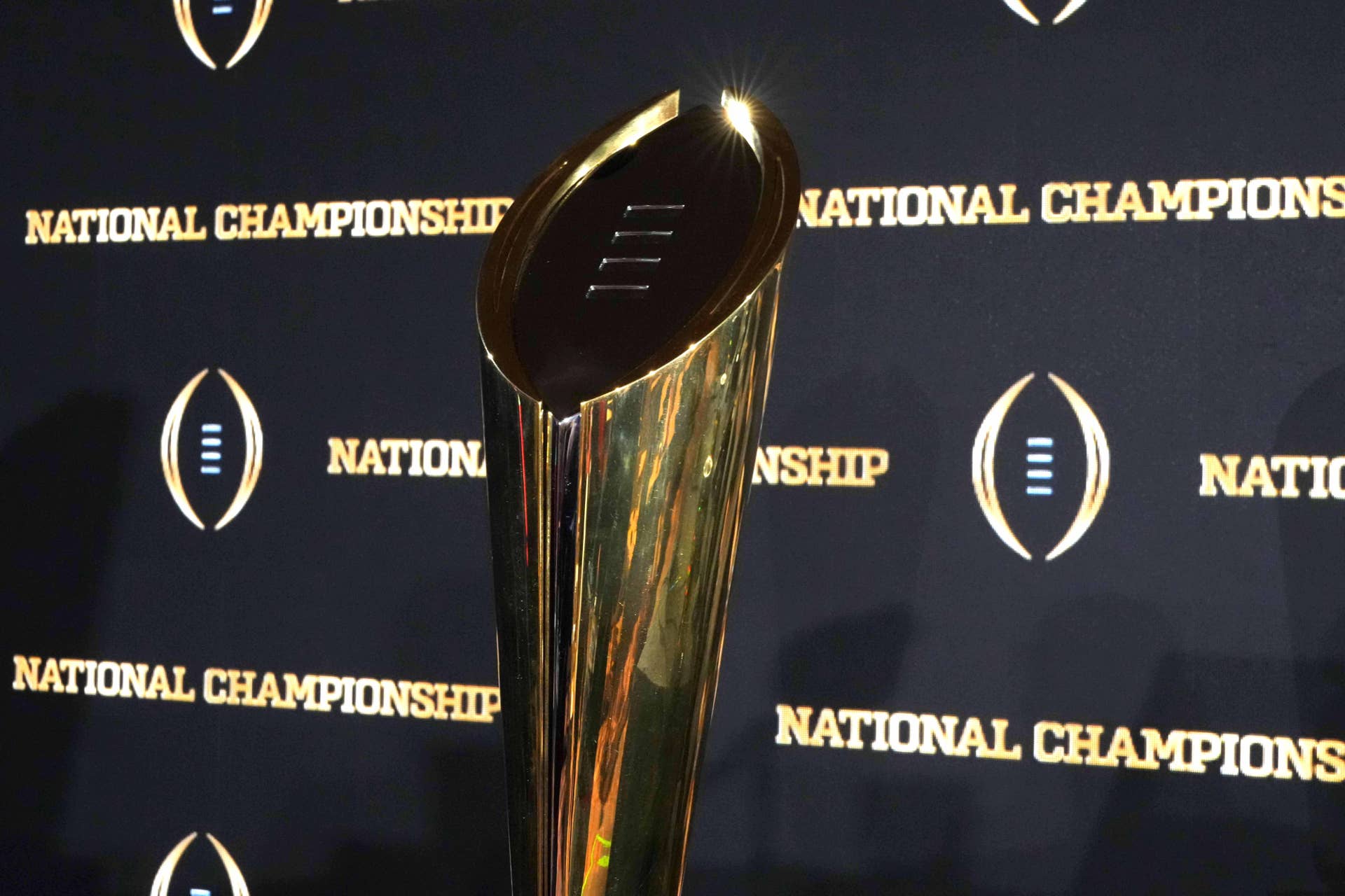 Fans Don't Agree With Notre Dame's College Football Playoff Ranking ...