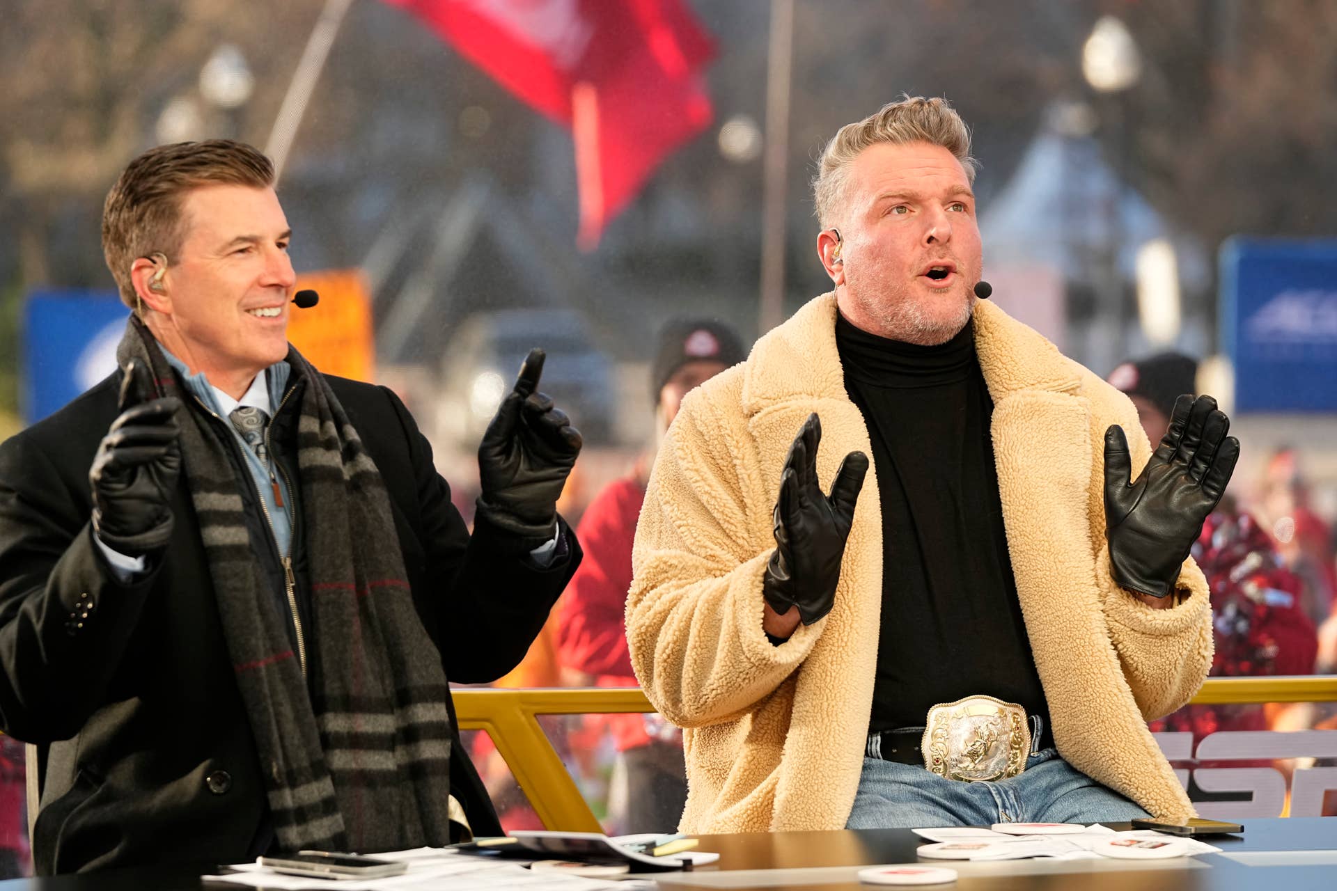 Rece Davis Trolls Top-5 College Football Team Over 'Cupcake' Schedule ...