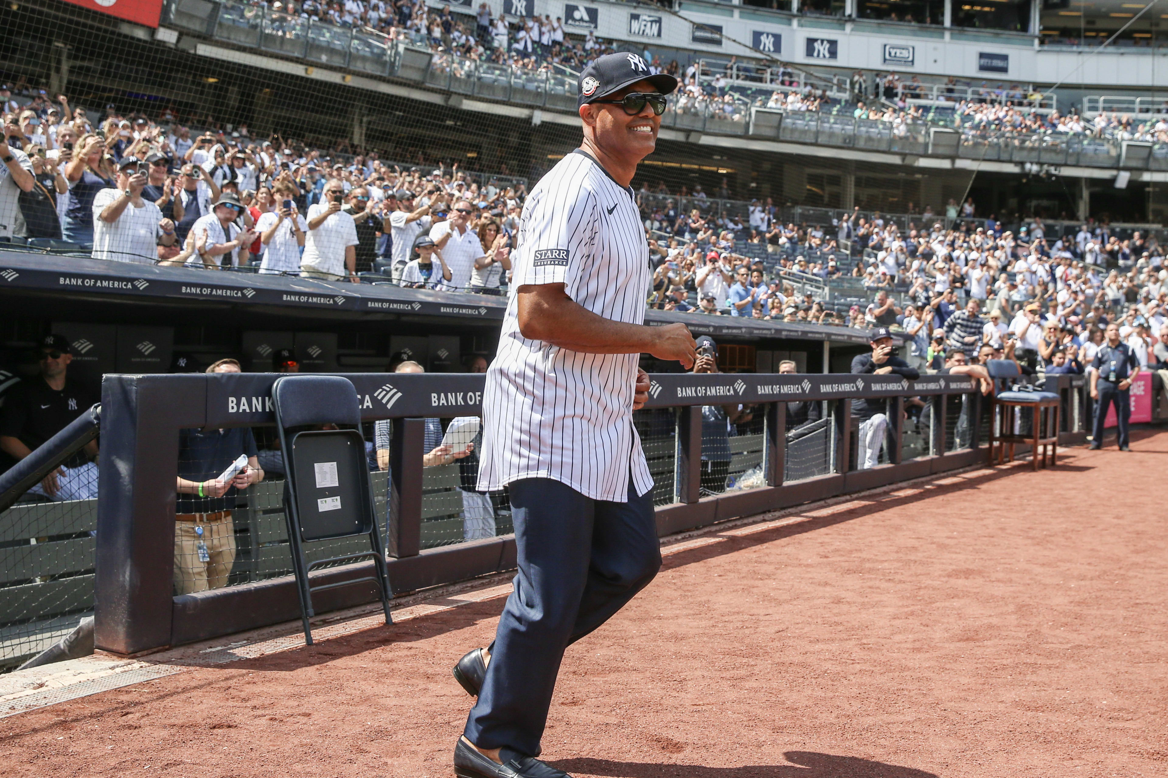 Yankees Legend, Hall Of Famer Hospitalized With Nasty Injury - The Spun