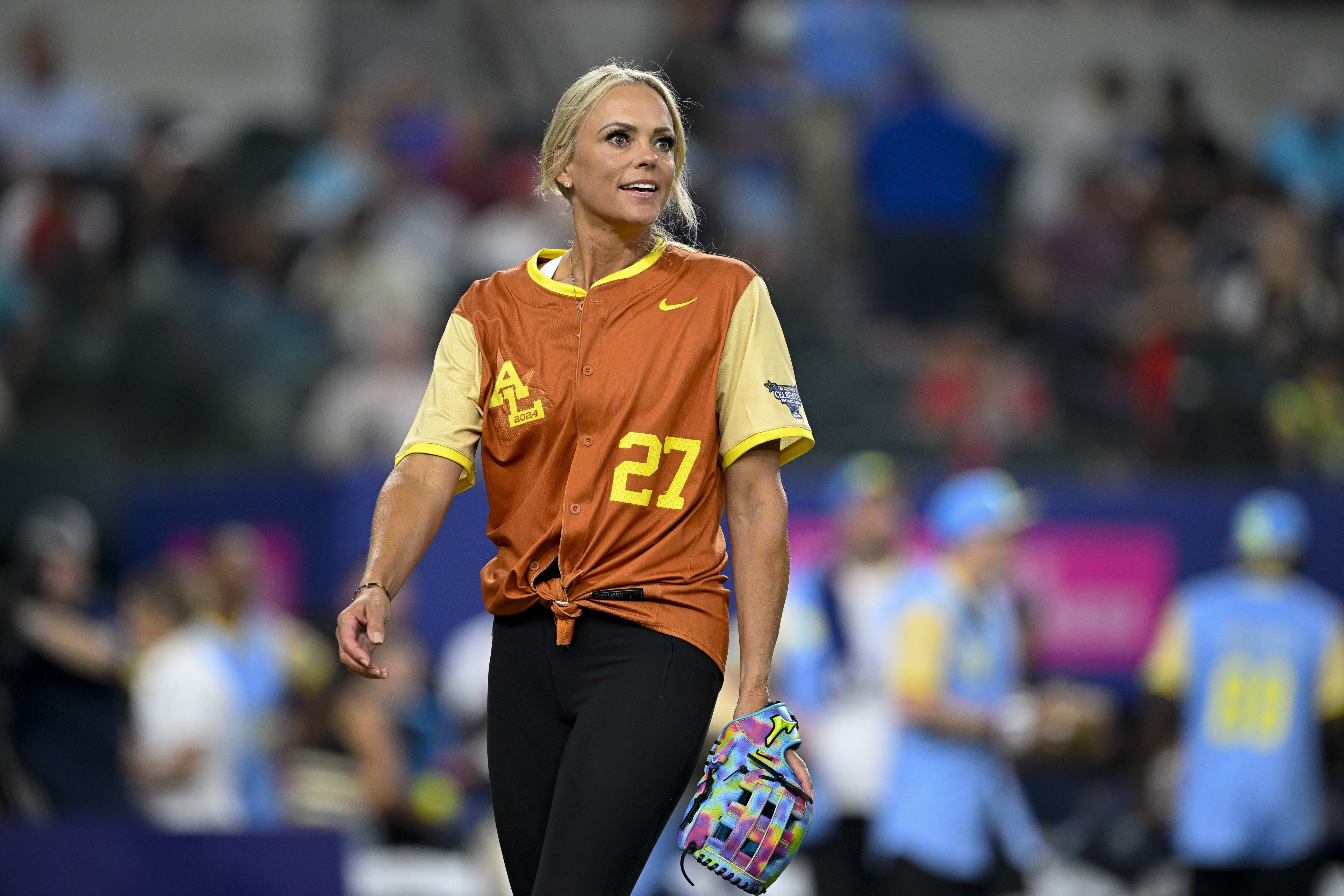 Jennie Finch's Jaw-Dropping Sports Illustrated Swimsuit Photo - The Spun