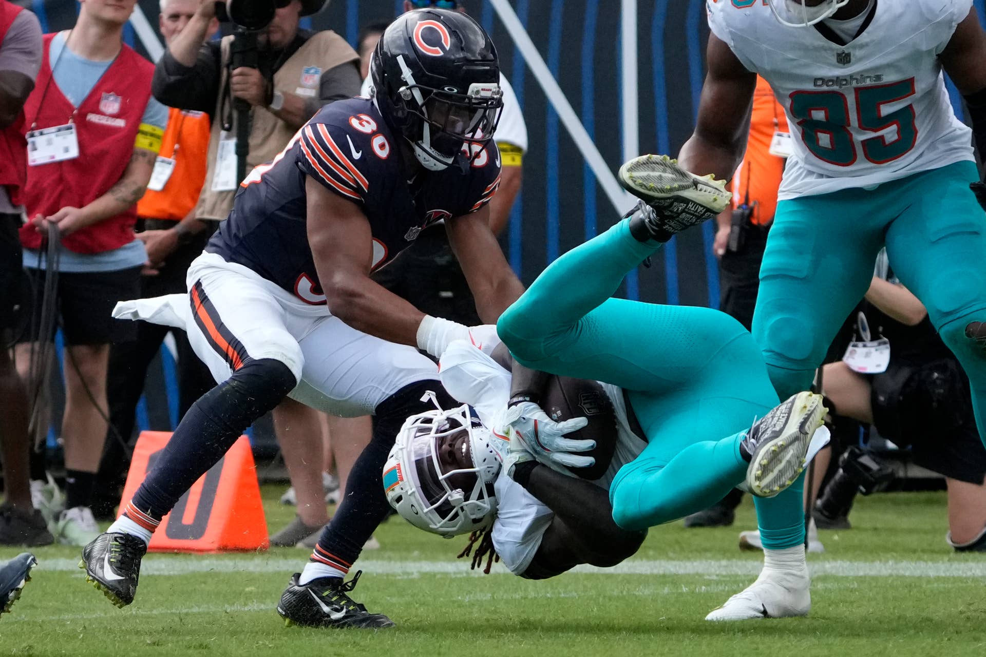 Injury Diagnosis For Dolphins RB Alexander Mattison Is Crushing - The Spun