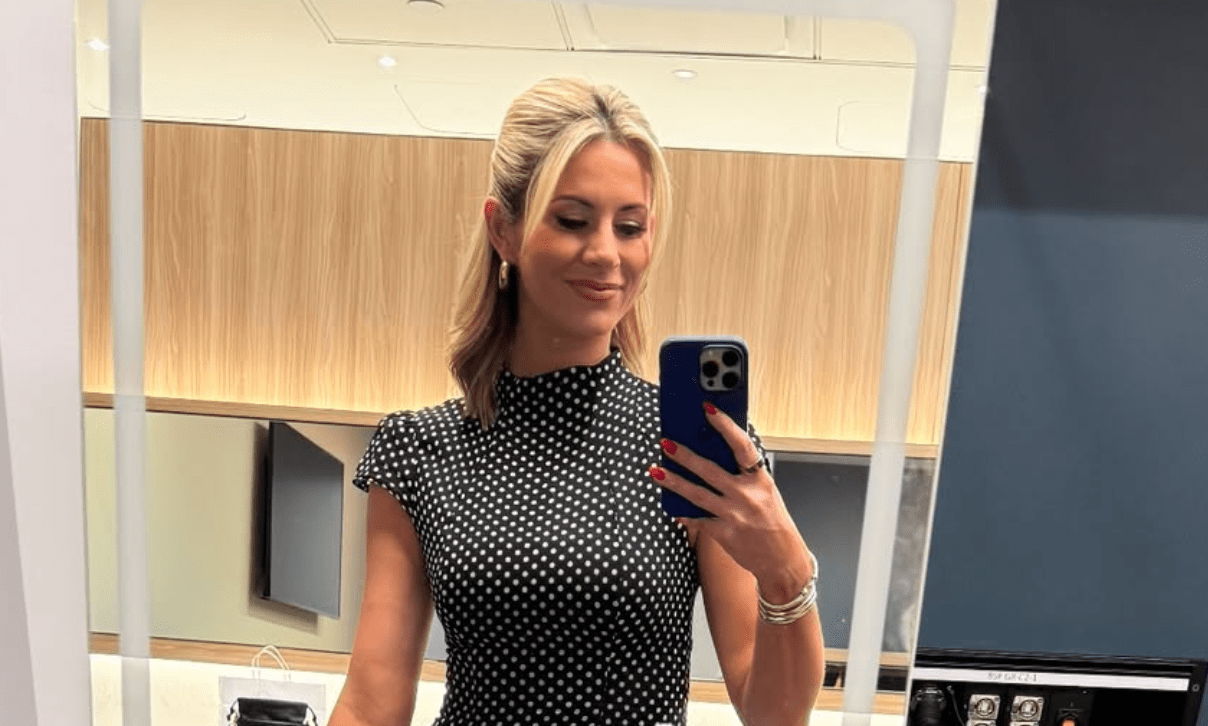 ESPN's Laura Rutledge Stuns With Outfit For 49ers vs. Colts - The Spun