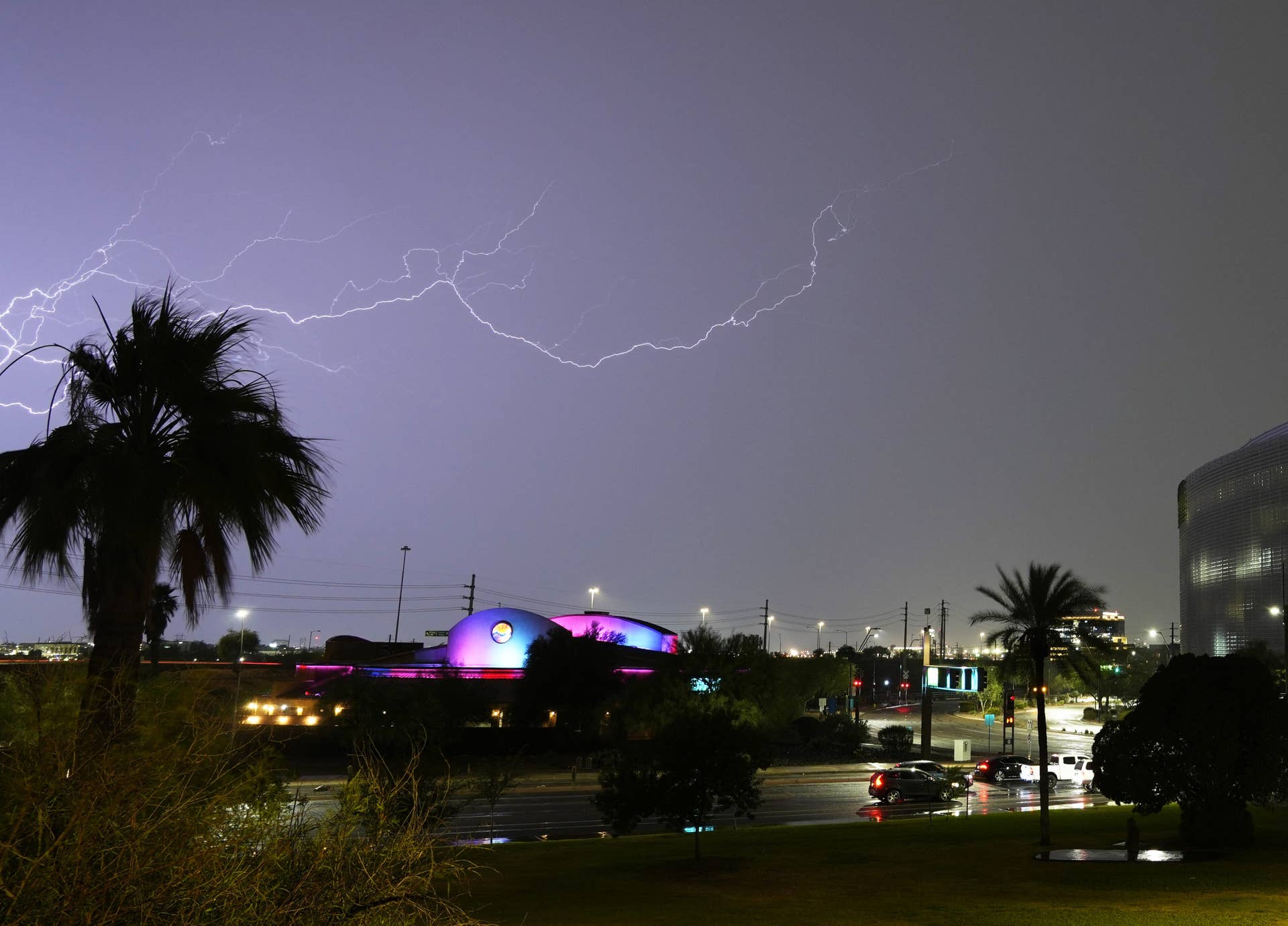 NWS Announces 'Severe' Thunderstorm Warning For 2 Major U.S. States ...