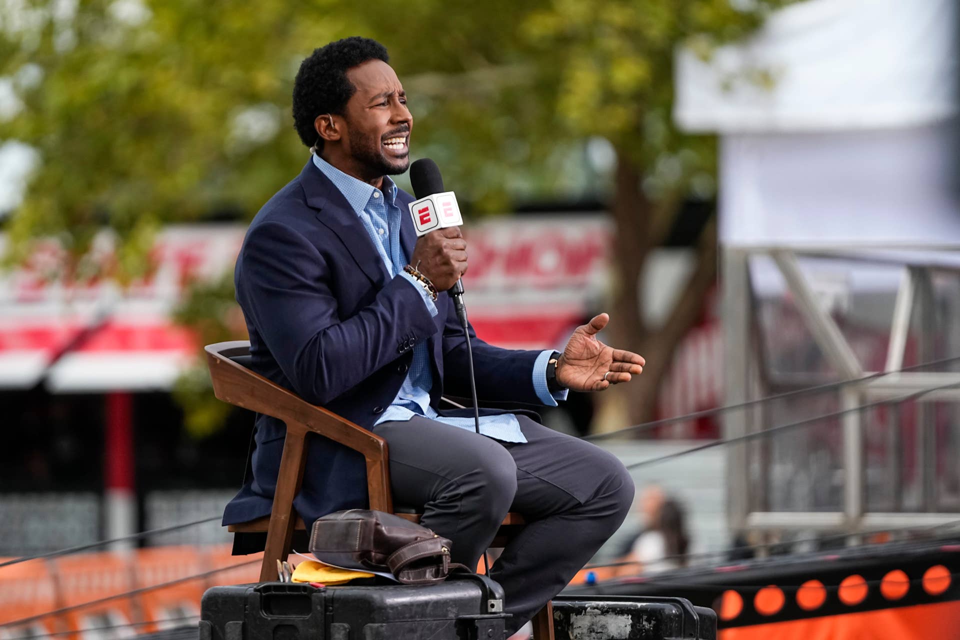 SEC Fans Are Furious With Desmond Howard Ahead Of Alabama vs. Georgia ...