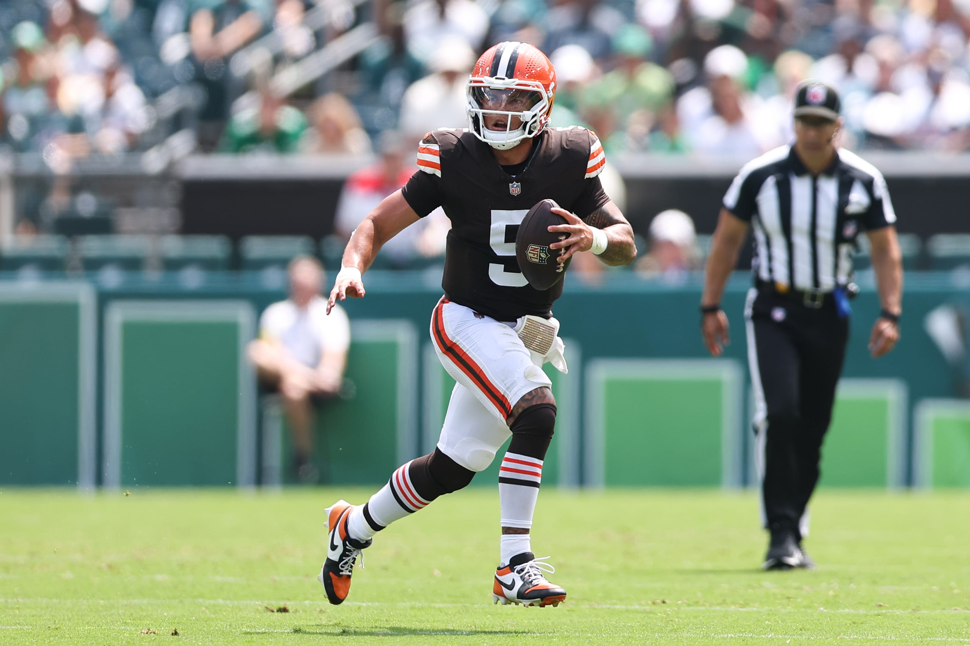 NFL Fans React To Browns Making Big Quarterback Change - The Spun