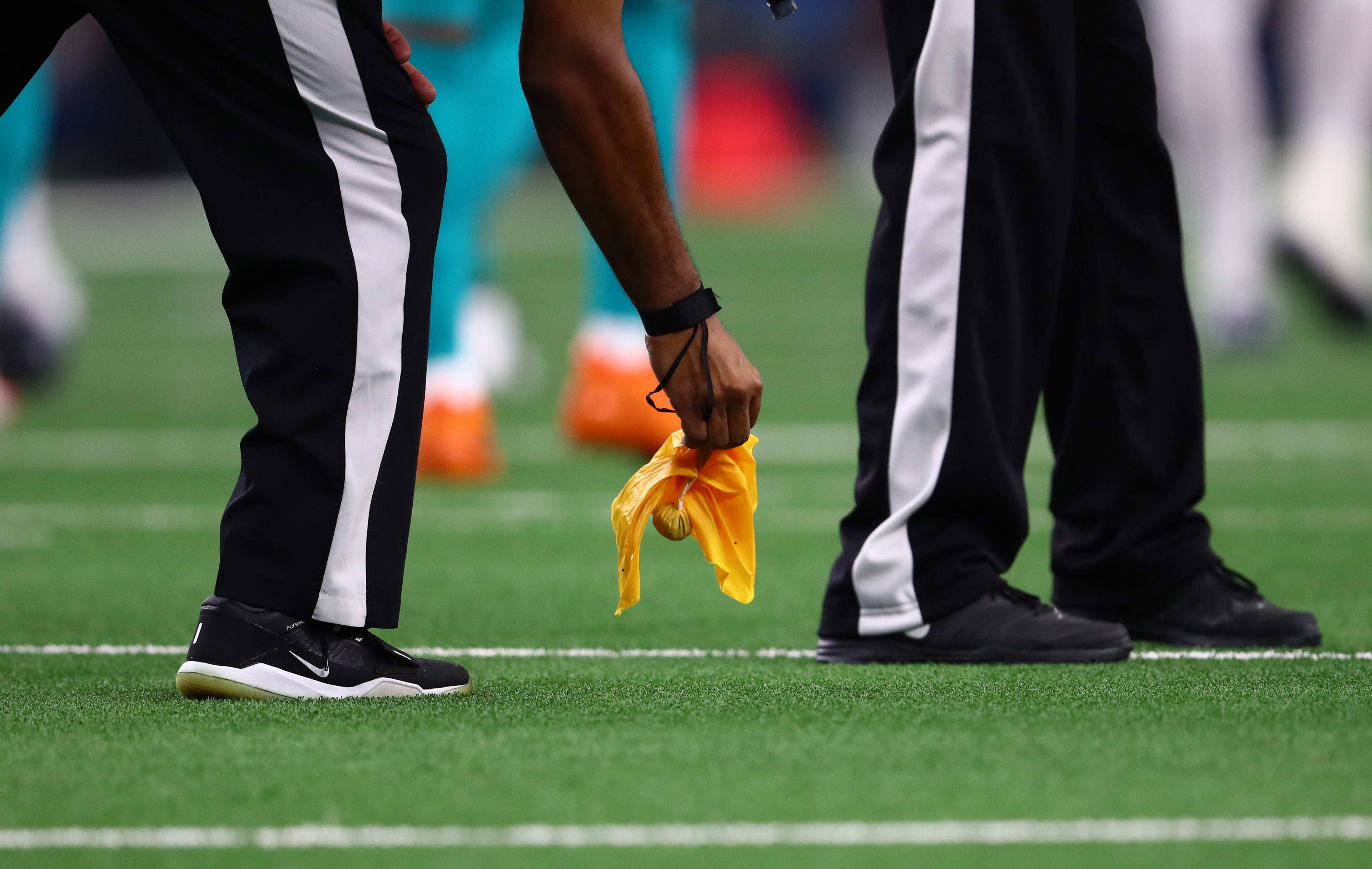 NFL Fans Want Officiating Crew Fired 'Immediately' Sunday - The Spun