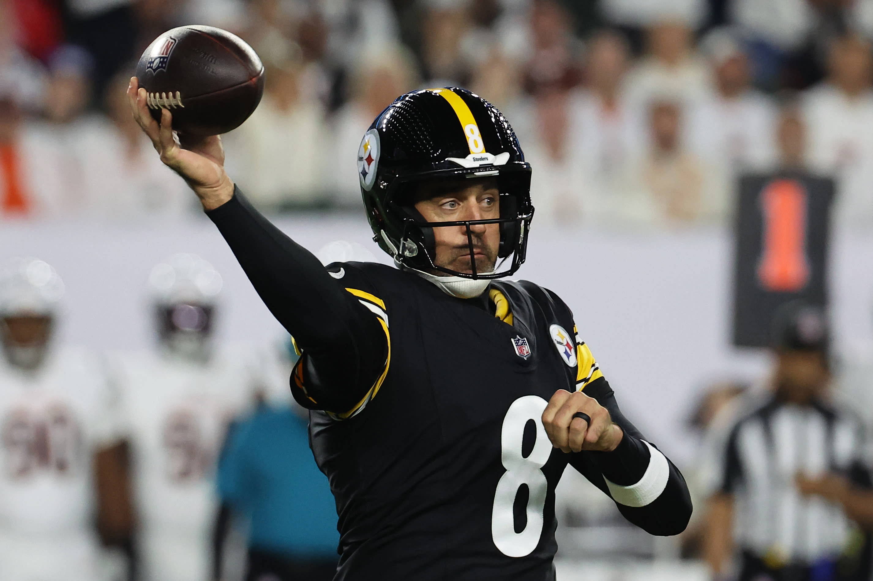 Photo Of Injured Aaron Rodgers On Sideline Is 'Heartbreaking' - The Spun