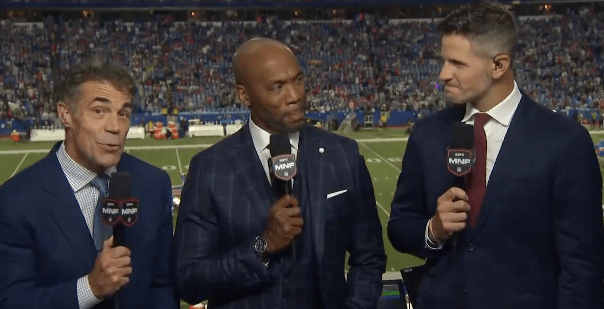 NFL Fans Want Two Announcers Fired After Week 18 - The Spun