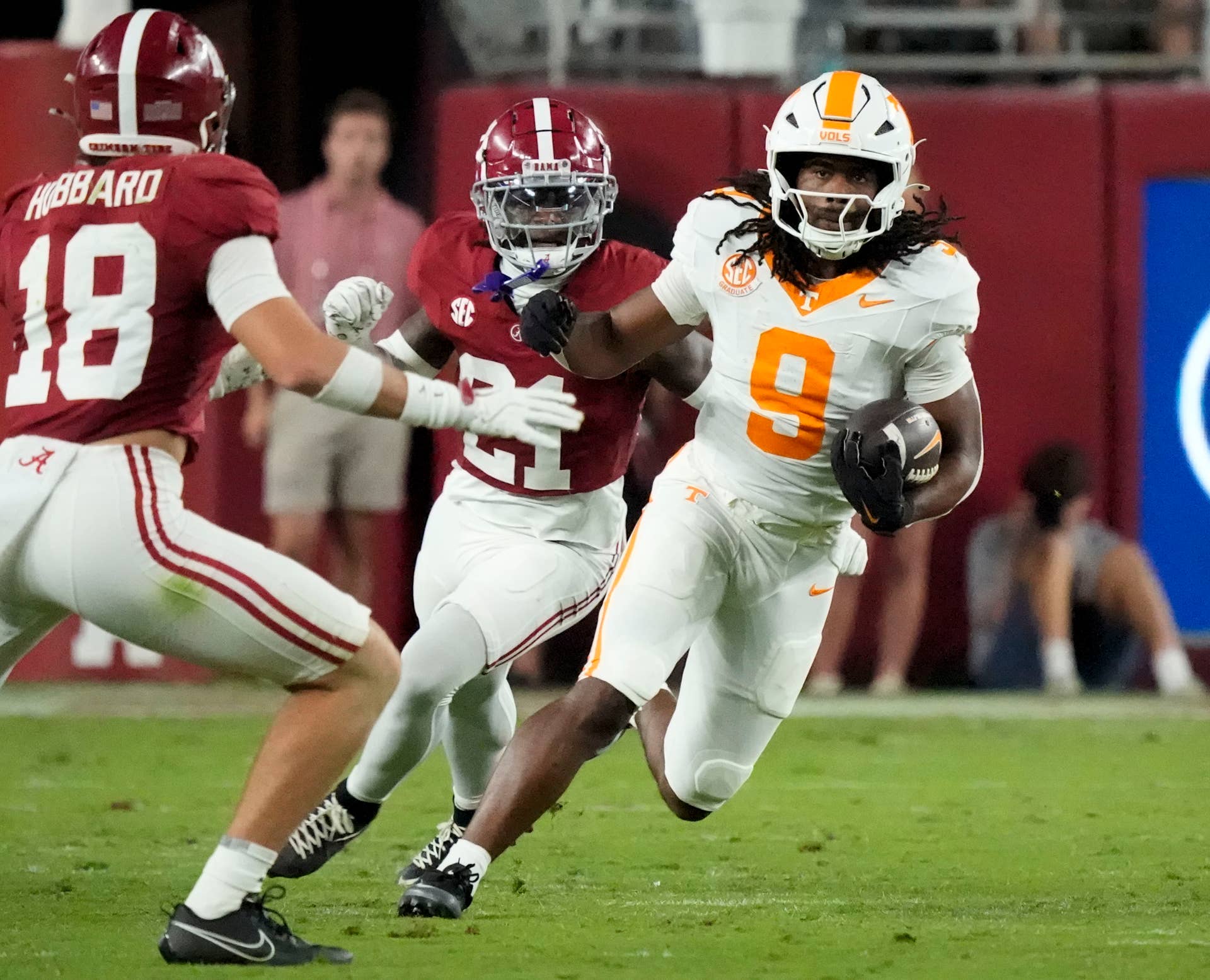 Alabama Football Player Arrested On Multiple Charges During Bye Week ...