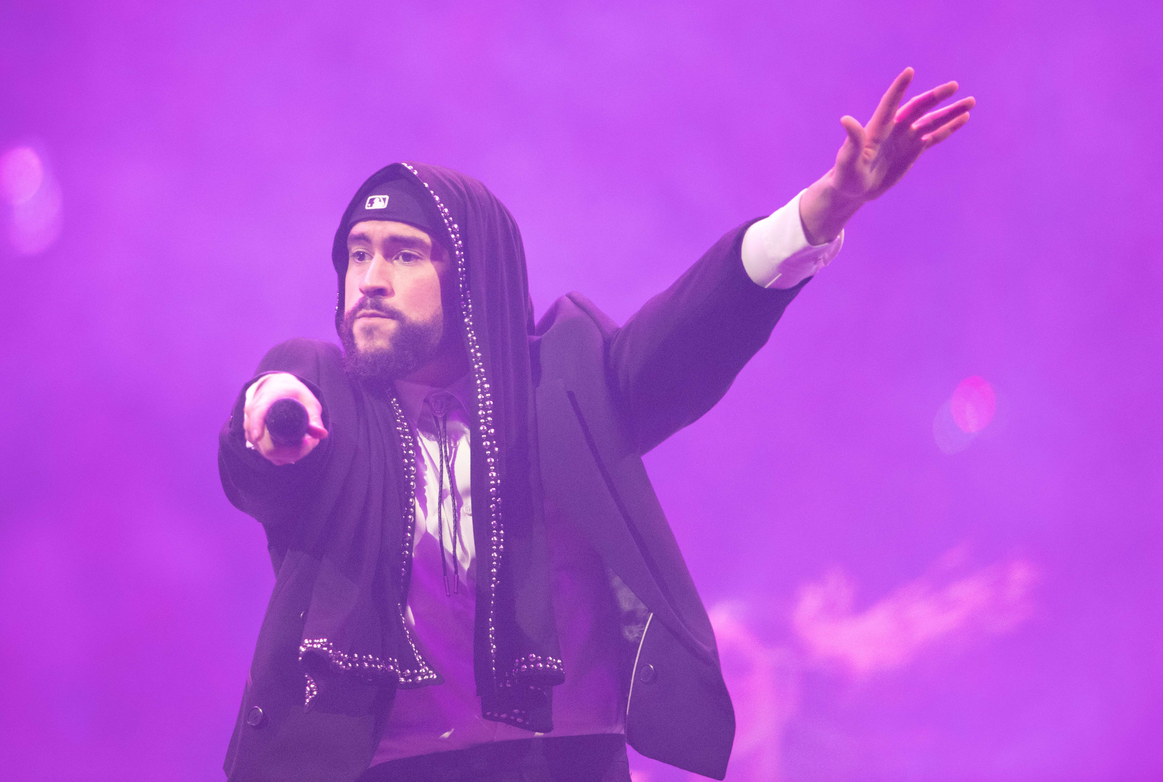 NFL Fans Agree On Replacement For Bad Bunny, Super Bowl Halftime Show ...