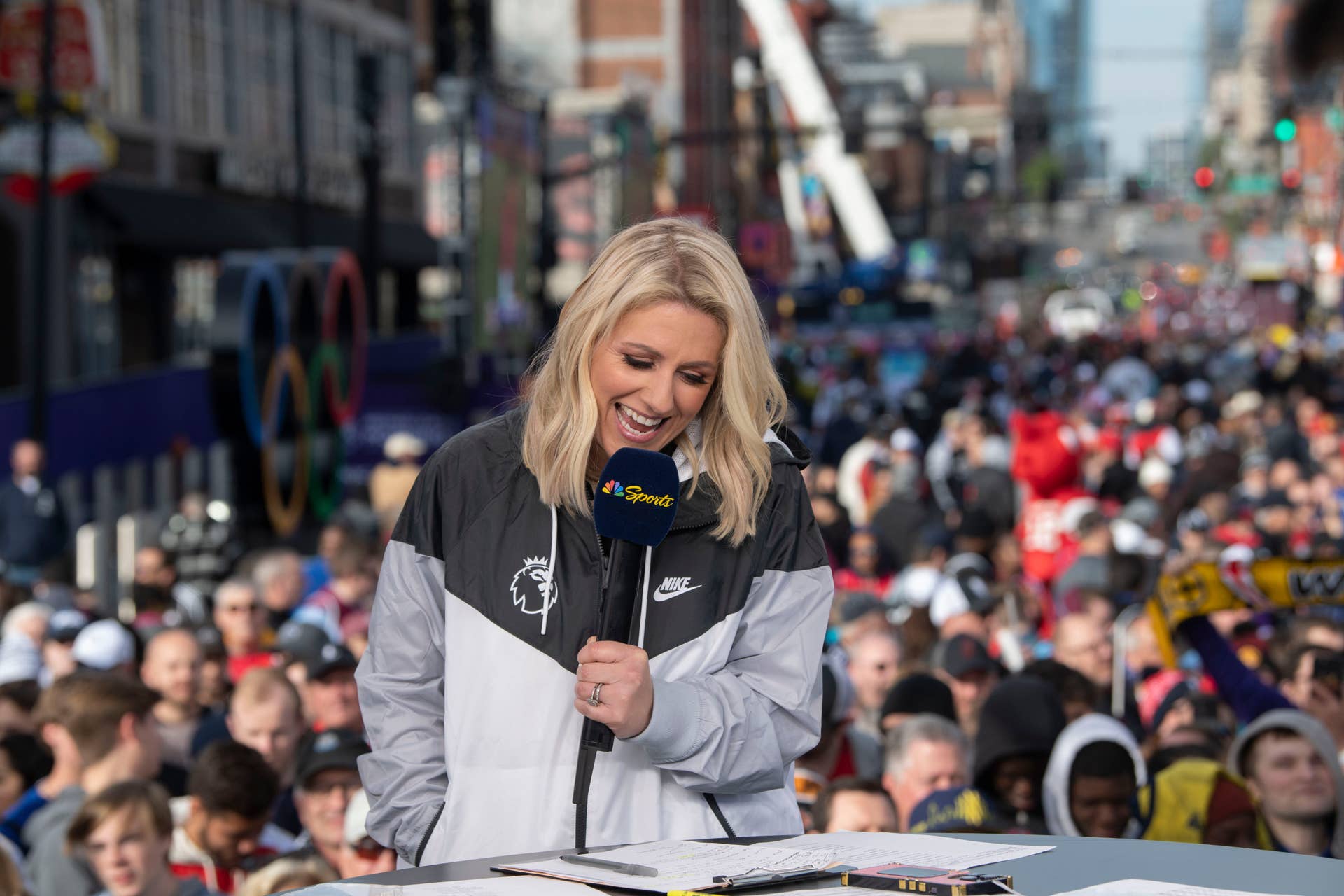 Photos: Meet Rebecca Lowe, FOX's Host For 2026 World Cup - The Spun