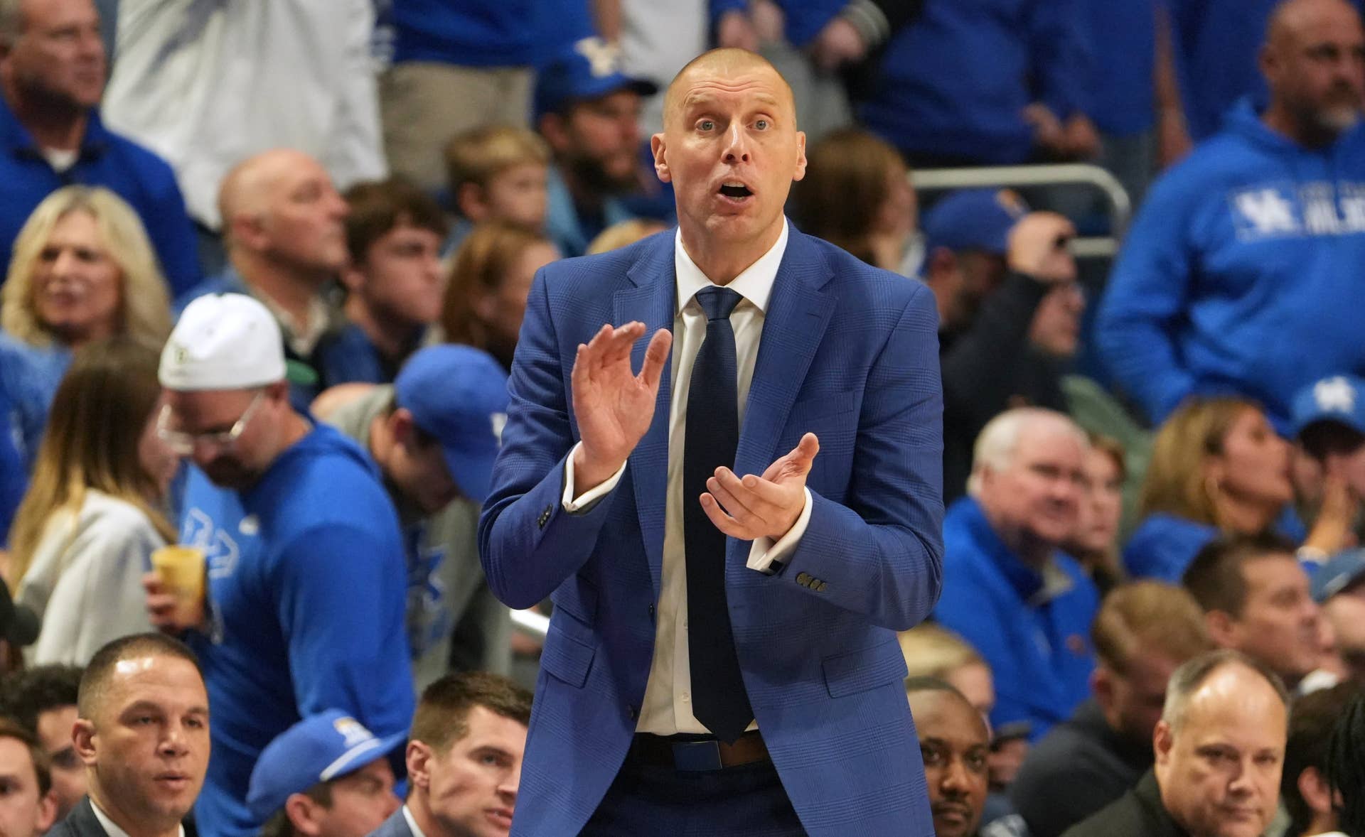 Kentucky Basketball Fans Are Calling For Mark Pope To Be Fired - The Spun