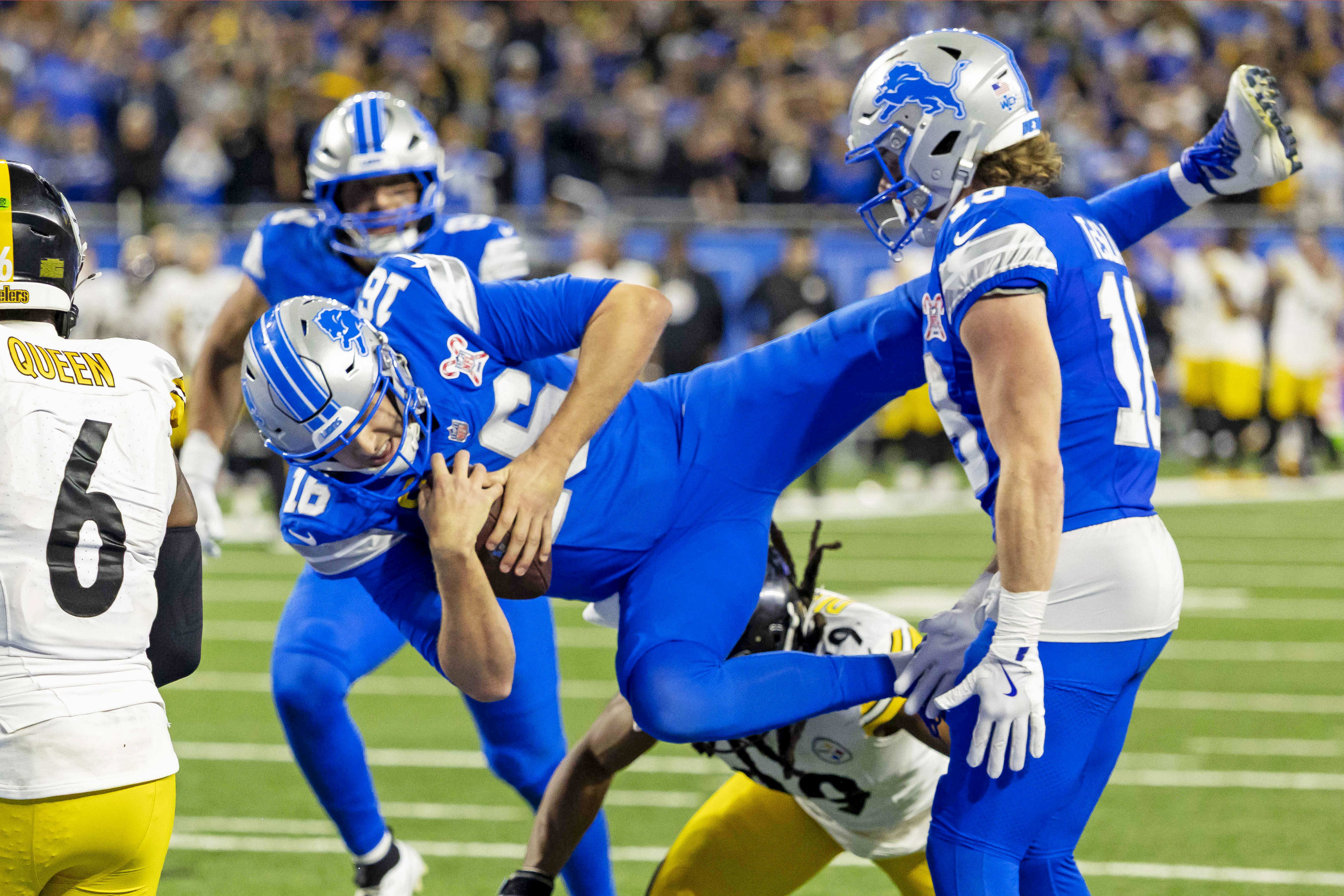 NFL Referee Explains Controversial Ending To Lions vs. Steelers - The Spun