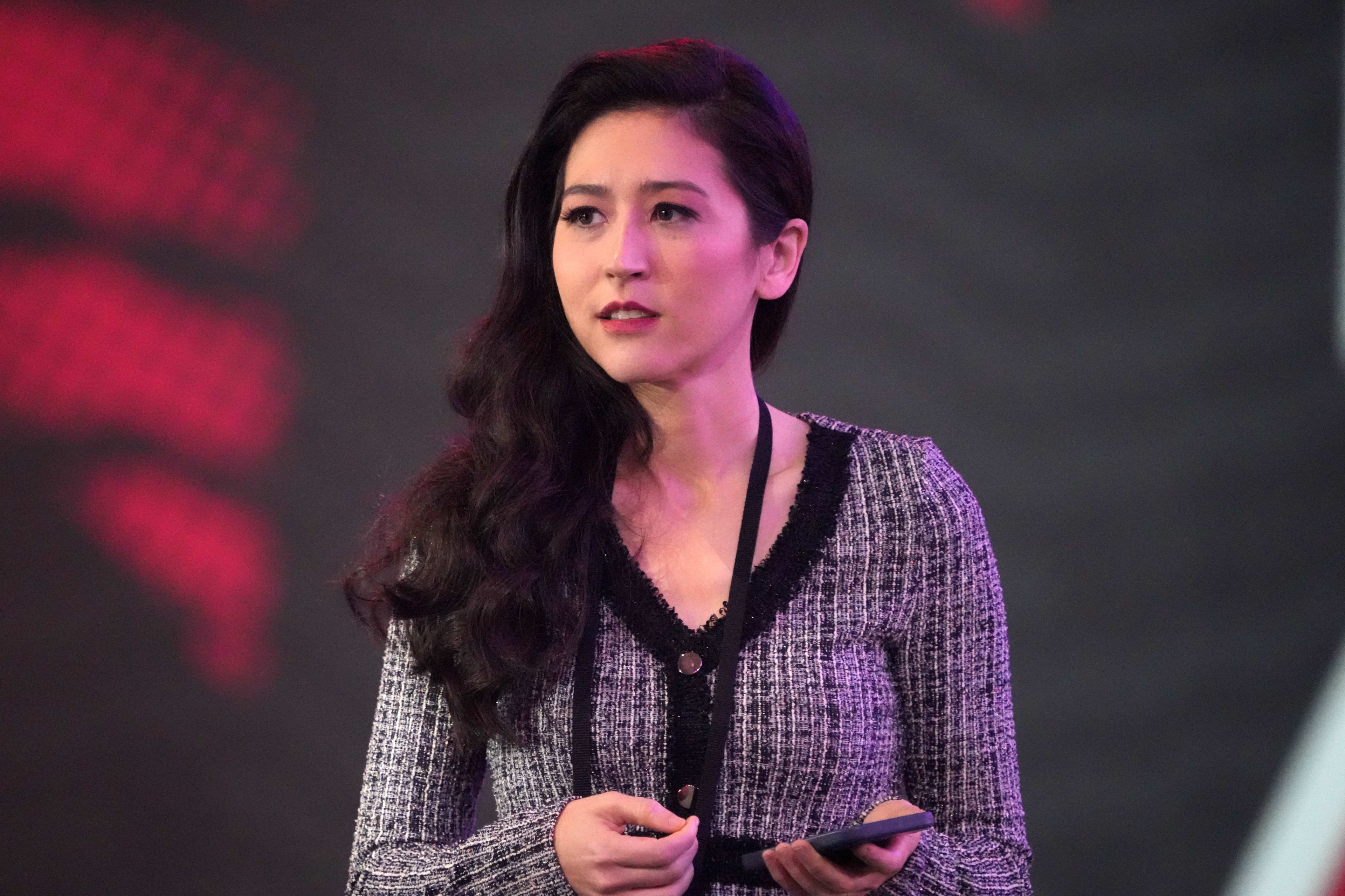 NFL Fans In Awe Of ESPN Star Mina Kimes' Sideline Outfit - The Spun