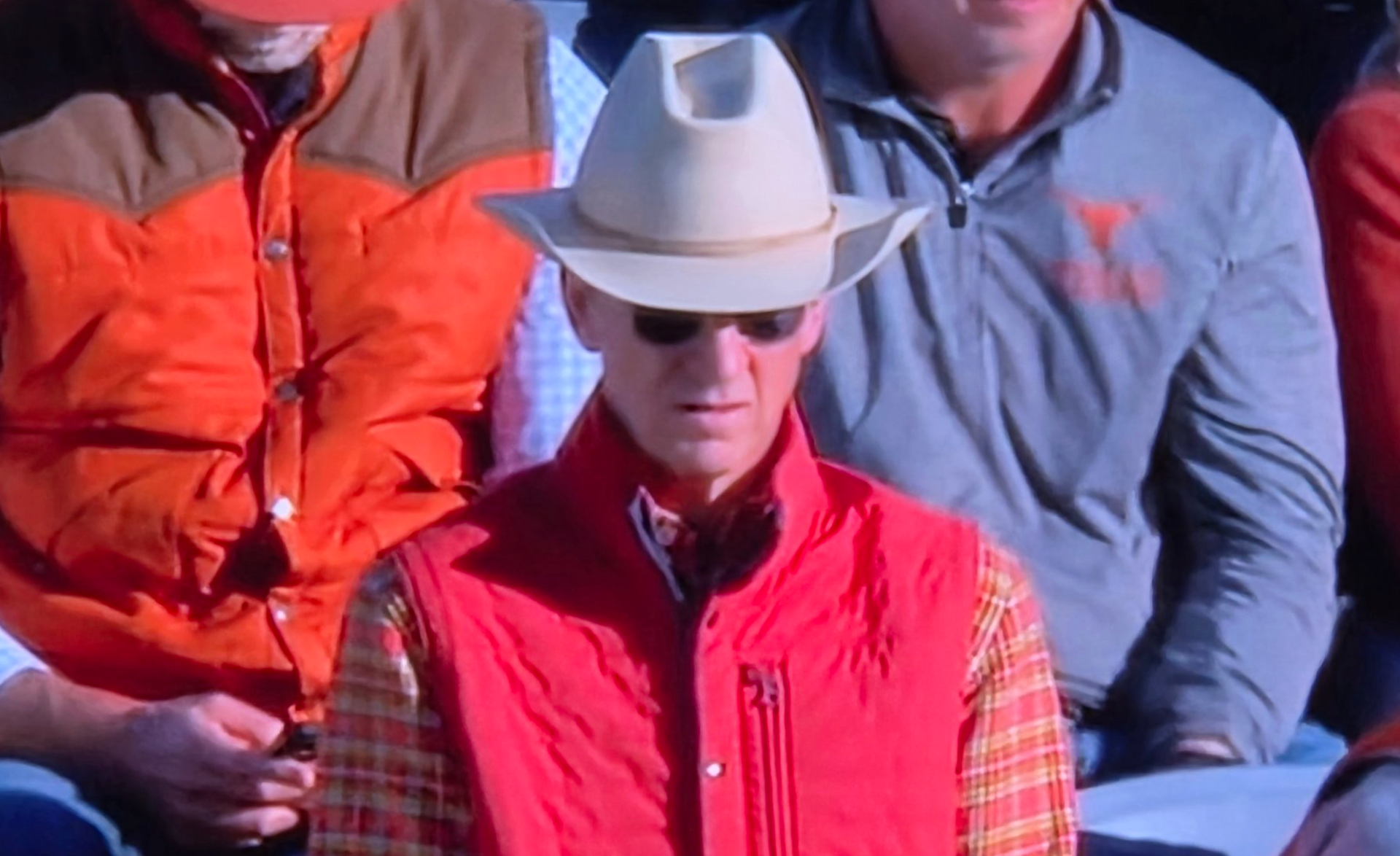 Cooper Manning Causes Stir With His Outfit At The Citrus Bowl Today ...
