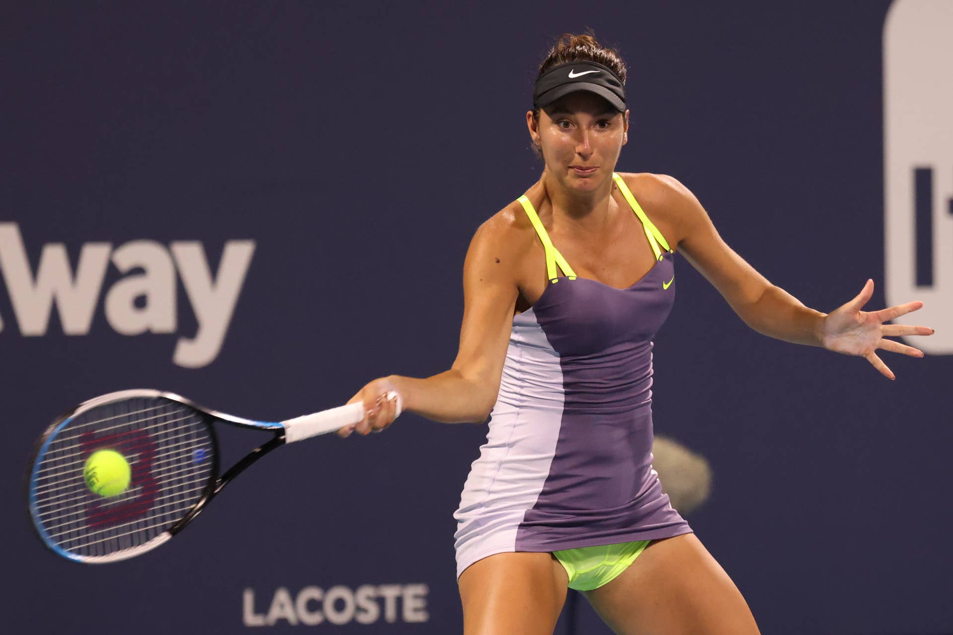 Women's Tennis Star Announces Controversial Personal Move - The Spun