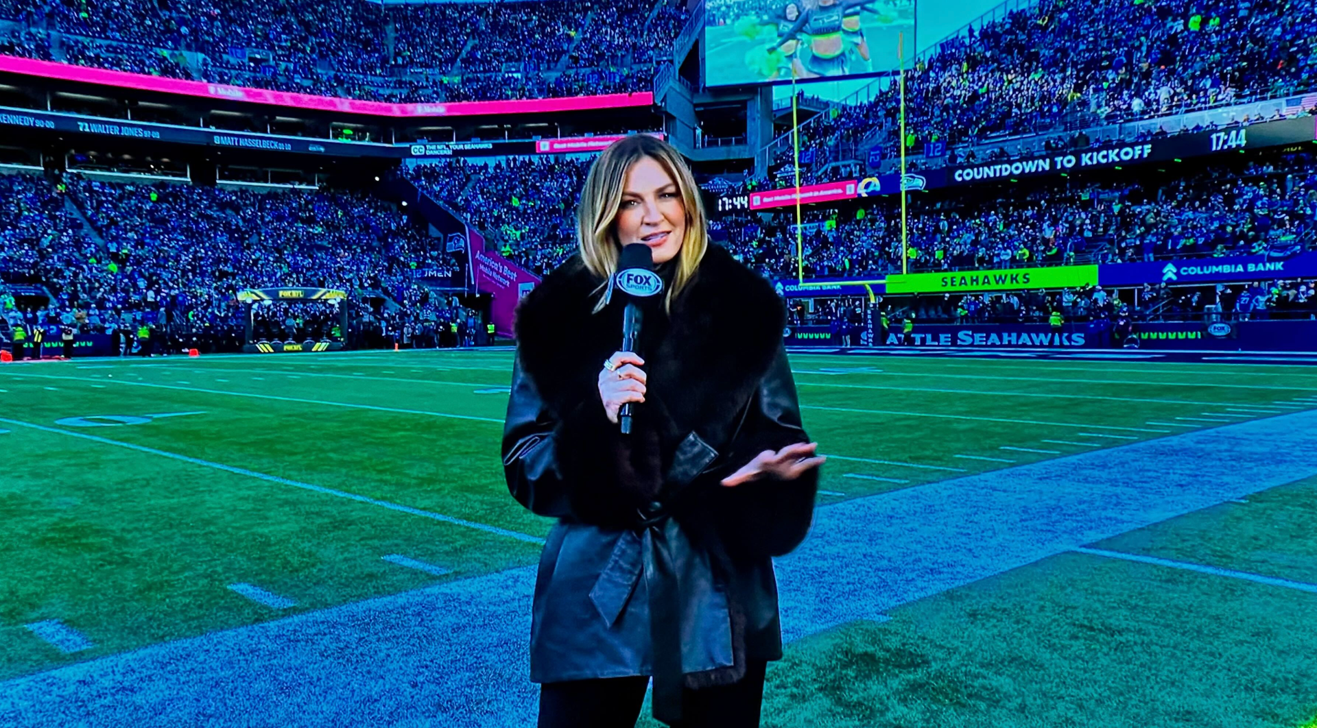 Erin Andrews 'Wows' With Outfit Choice At NFC Championship Game - The Spun
