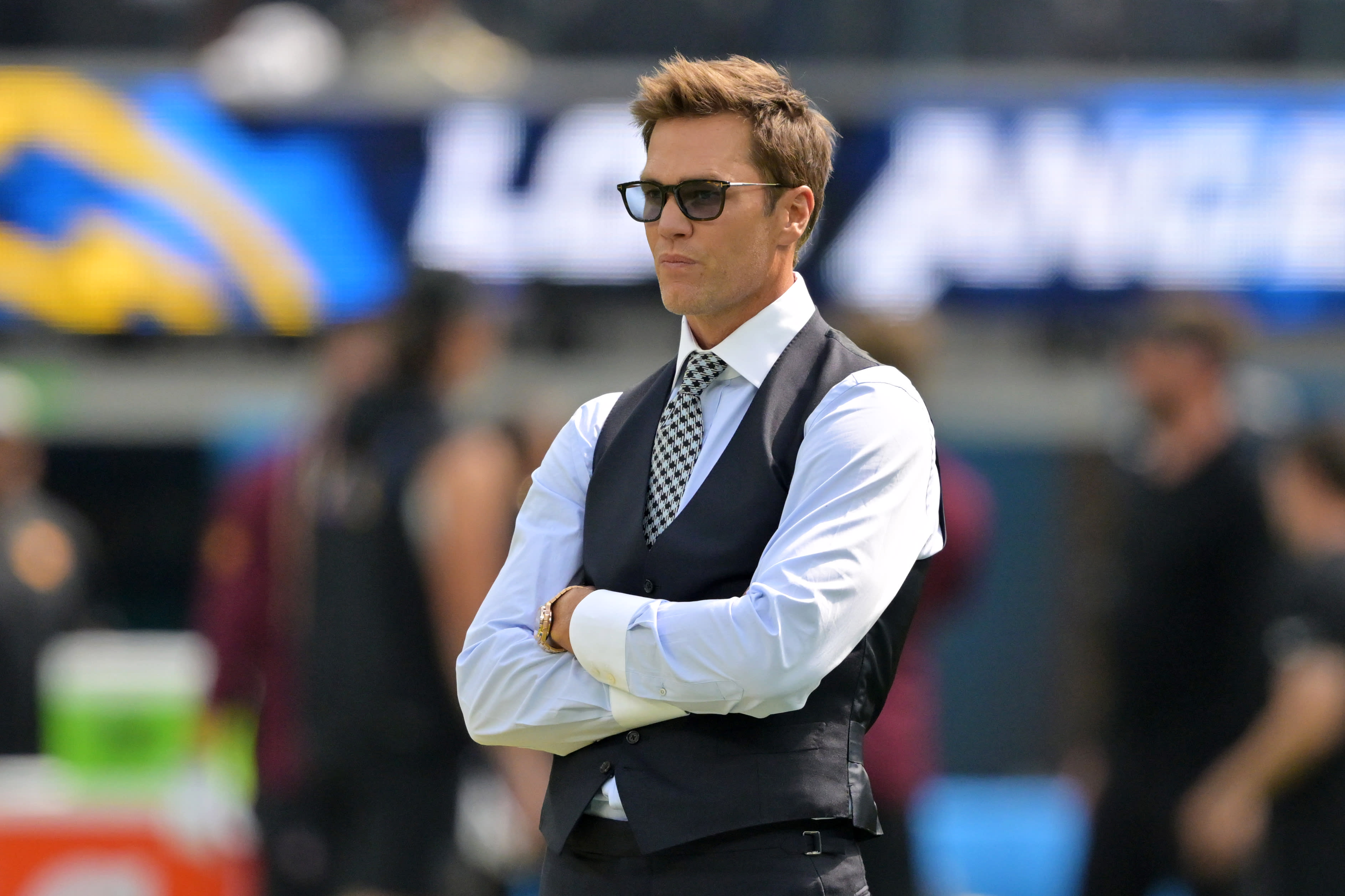 NFL Announcer Accuses Tom Brady Of Having 'Unfair' Advantage - The Spun