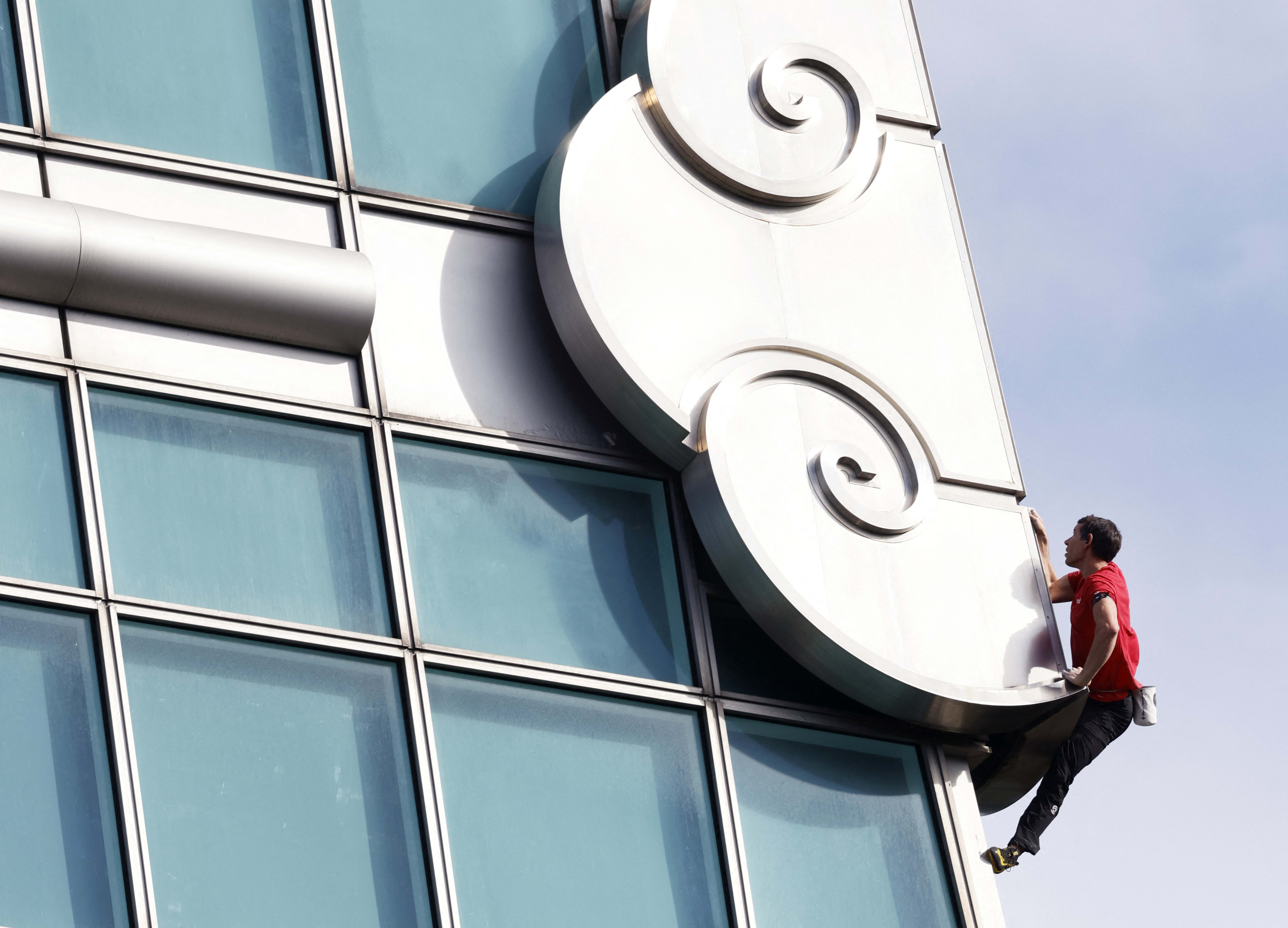 Alex Honnold Called Out By Female Comedians, 'Take Care Of Your Family ...