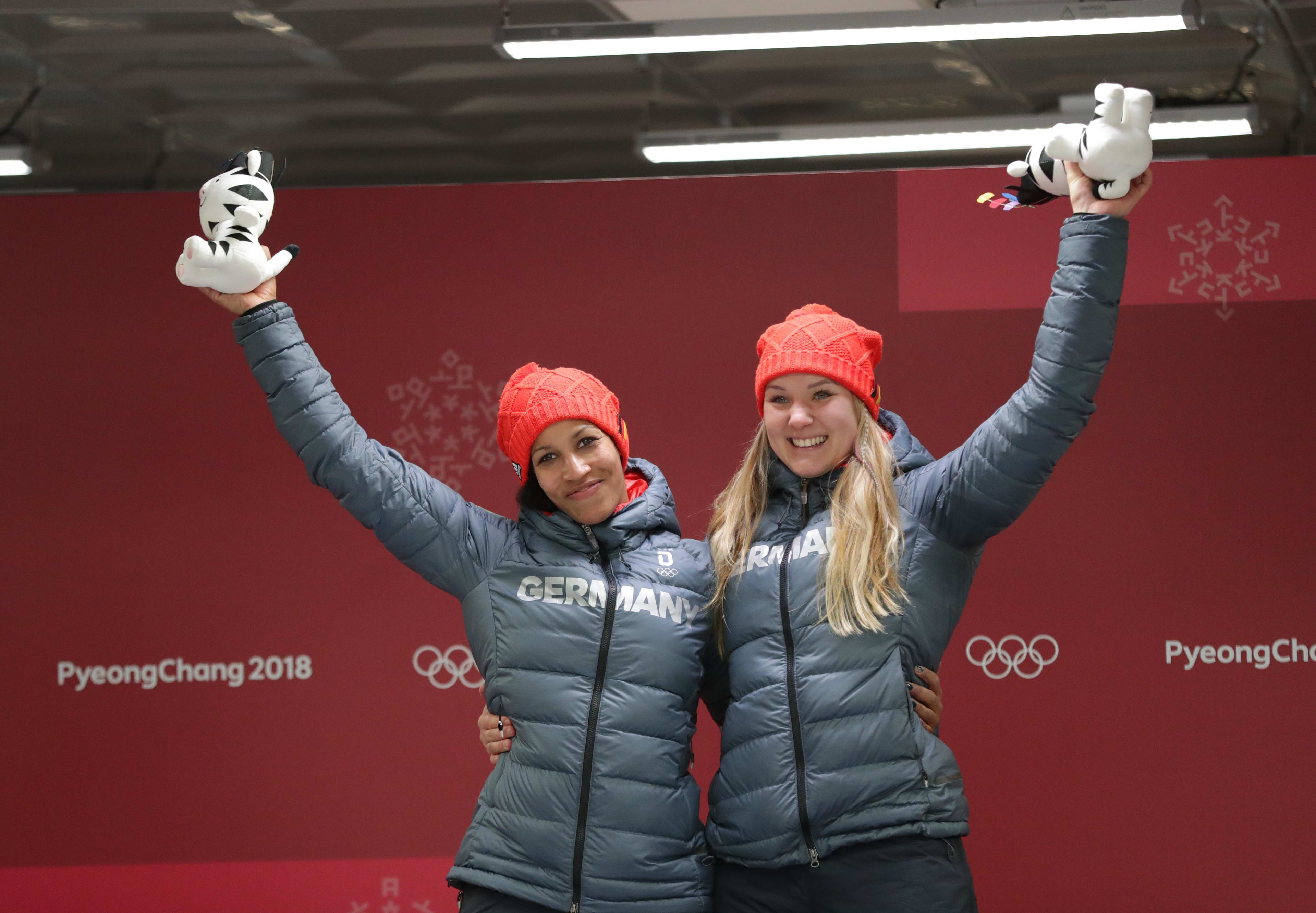 Olympic Bobsledder Lisa Buckwitz Shares 'Stunning' Swimsuit Video - The ...