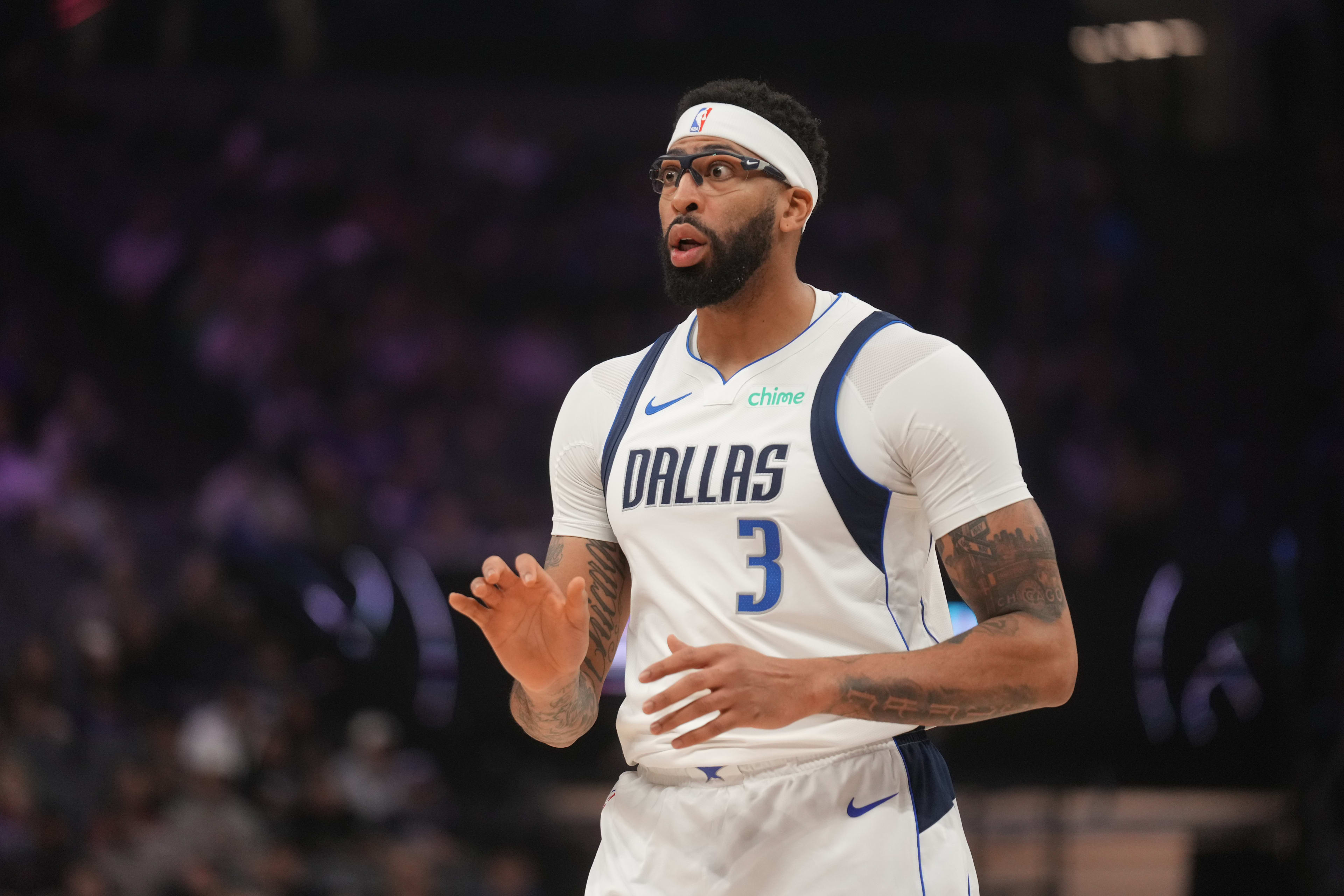 Mavs Reportedly Considering Blockbuster Anthony Davis Trade - The Spun
