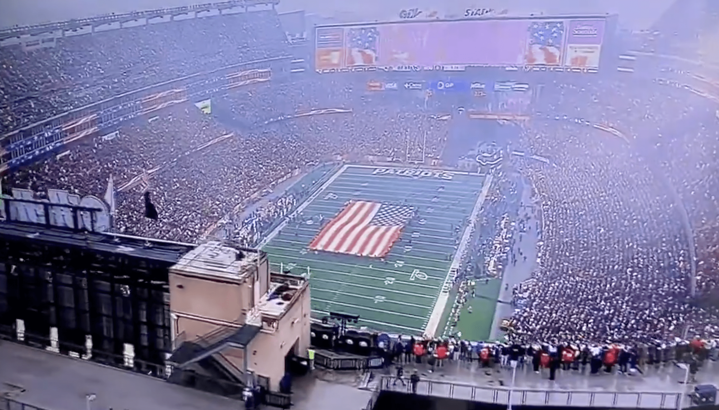 President Trump Called Out During National Anthem Sunday - The Spun