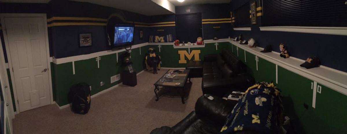 We Asked 50,000 Michigan Fans To Show Us Their Coolest Wolverines Gear ...
